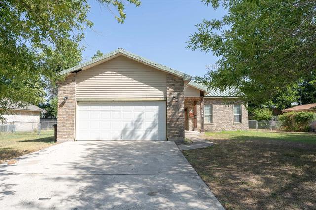 Page 4 | 315 Lockhart TX Homes for Sale & Real Estate - Movoto