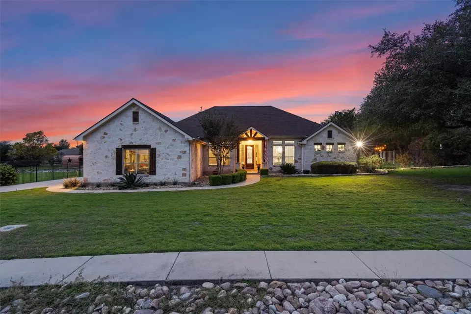 227 Neal Dr, Liberty Hill, TX 78642 | 38 Photos - Movoto