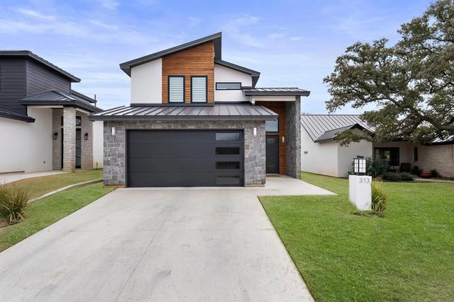 313 Sun Ray, Horseshoe Bay, TX 78657 | MLS# 9291762 | 20 Photos - Movoto