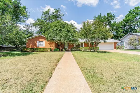504 N 7th St, Temple, TX 76501 | 24 Photos - Movoto