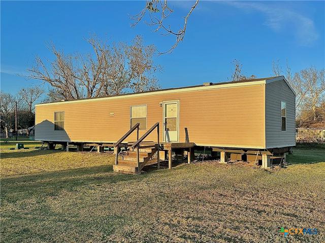 187 Dernal Dr, Victoria, TX 77905 | MLS# 566999 | 26 Photos - Movoto