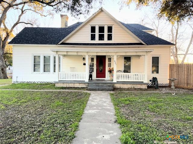 327 S Pumphrey St, Edna, TX 77957 | MLS# 567730 | 23 Photos - Movoto