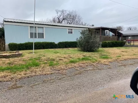 909 E Constitution St, Victoria, TX 77901 | MLS# 568684 | 15 Photos ...