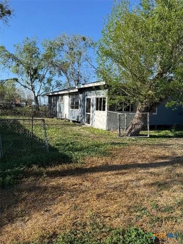 8 Marshall Rd, Port Lavaca, TX 77979 | MLS# 573647 | 11 Photos - Movoto