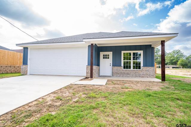 305 Stevens St, Gilmer, TX 75645 | 32 Photos - Movoto