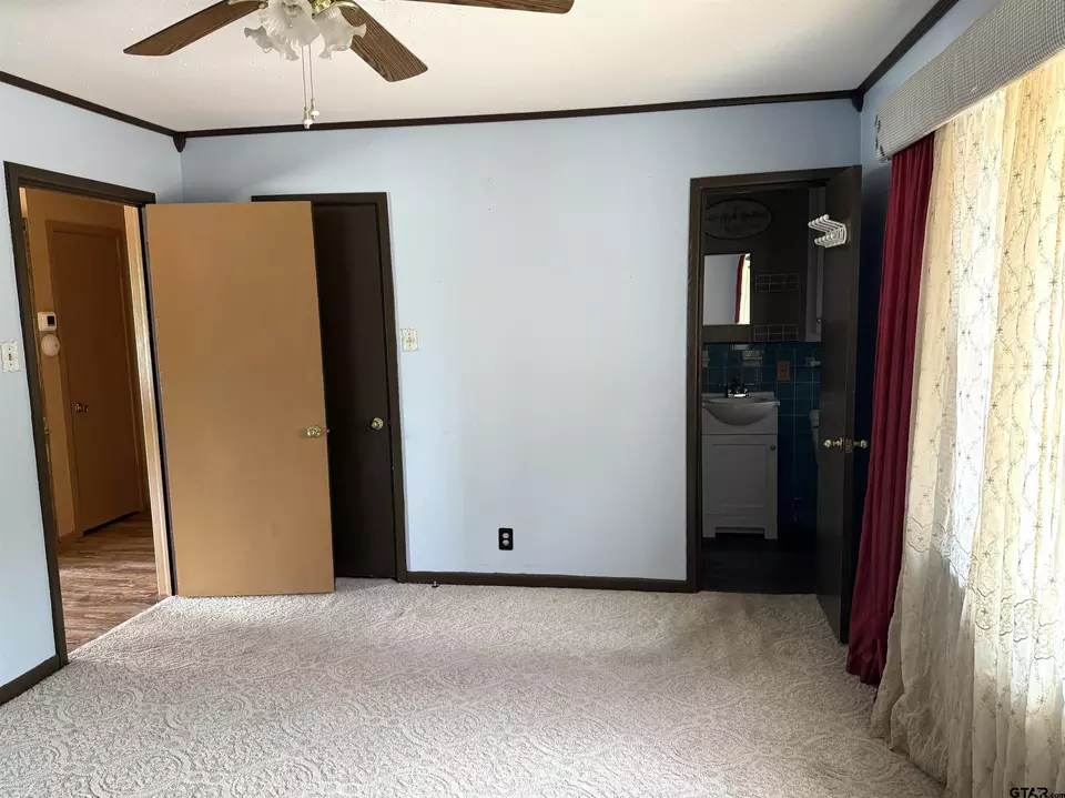 2015 E Fifth St, Tyler, TX 75701 | MLS# 25009675 | 32 Photos - Movoto
