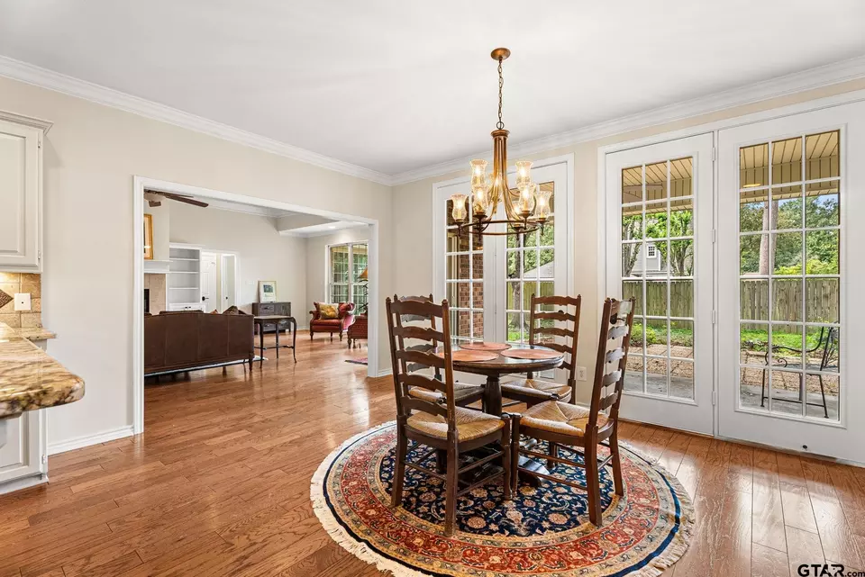 3312 Storey Lake Dr, Tyler, TX 75707 | MLS# 25013540 | 27 Photos - Movoto