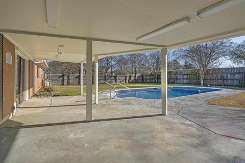 1418 Centenary Dr, Longview, TX 75601 - Movoto