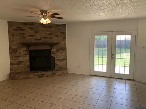 1707 Preston Dr, Longview, TX 75604 | 12 Photos - Movoto