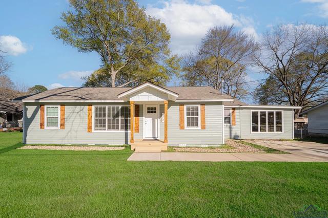 906 N Tyler St, Big Sandy, TX 75755 | MLS# 20942415 | 25 Photos - Movoto