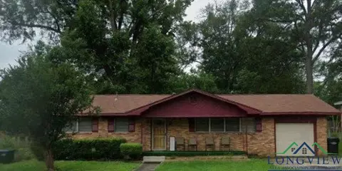 1004 Glencrest, Longview, TX 75601 | MLS# 20254795 | 2 Photos - Movoto