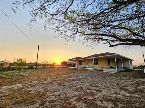 76 N Chele Rd N, Falcon Heights, TX 78545 | 9 Photos | MLS #399756 - Movoto