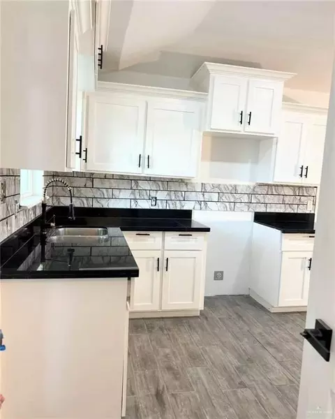 3433 Katrina Ave, Mcallen, TX 78503 | 13 Photos - Movoto