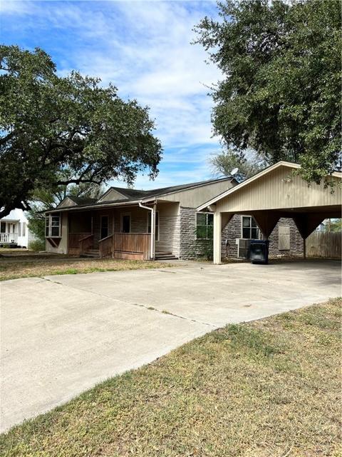 530 SW 8th St SW, Premont, TX 78375 | 19 Photos | MLS #408034 - Movoto
