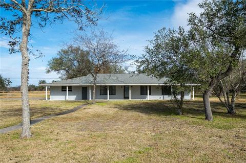 Single Family Homes for Sale in Refugio TX