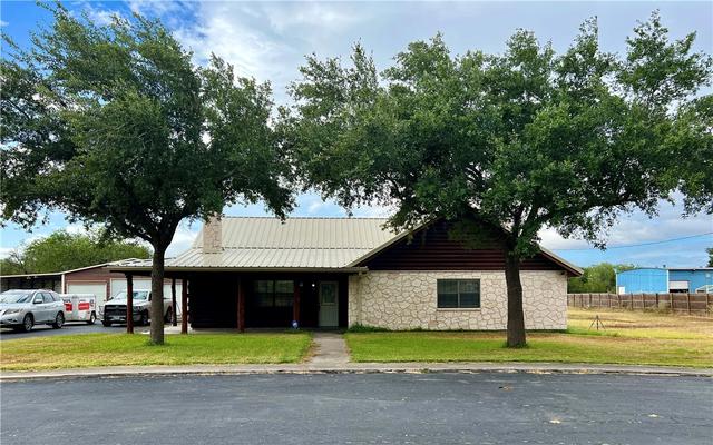 1207 Ebony Cir, Alice, TX 78332 - Movoto.com
