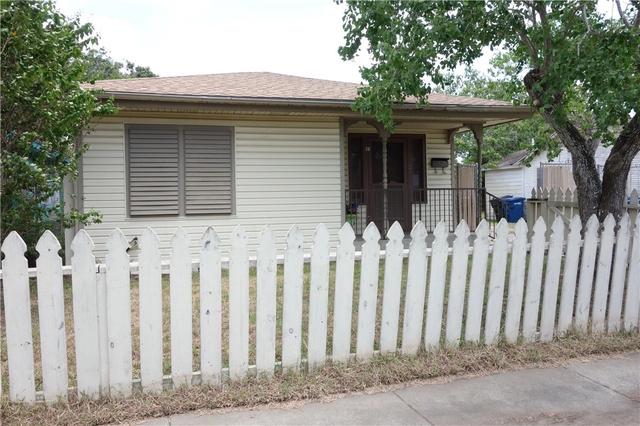 2518 Halsey St, Corpus Christi, TX 78405 | 37 Photos - Movoto