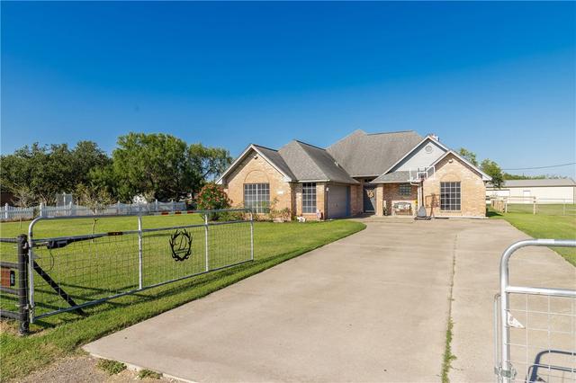 5501 Sunrise Trl, Robstown, TX 78380 | 40 Photos - Movoto