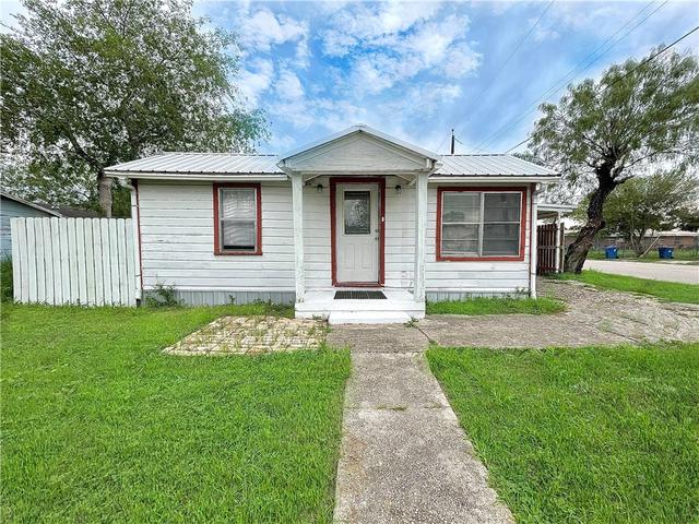 919 N Live Oak St, Mathis, TX 78368 | 21 Photos - Movoto