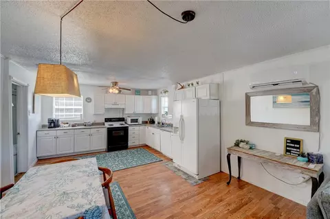 1520 S Kossuth St, Rockport, TX 78382 | 20 Photos - Movoto