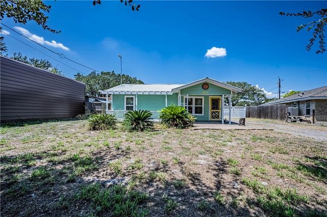 809 N Kossuth St, Rockport, TX 78382 | MLS# 467863 | 25 Photos - Movoto