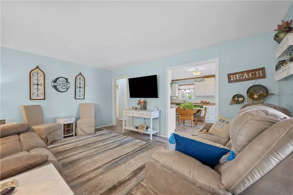 809 N Kossuth St, Rockport, TX 78382 | MLS# 467863 | 25 Photos - Movoto