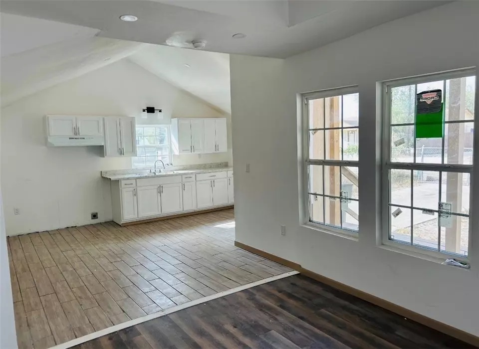 850 N Adams St, Alice, TX 78332 | MLS# 469114 | 11 Photos - Movoto