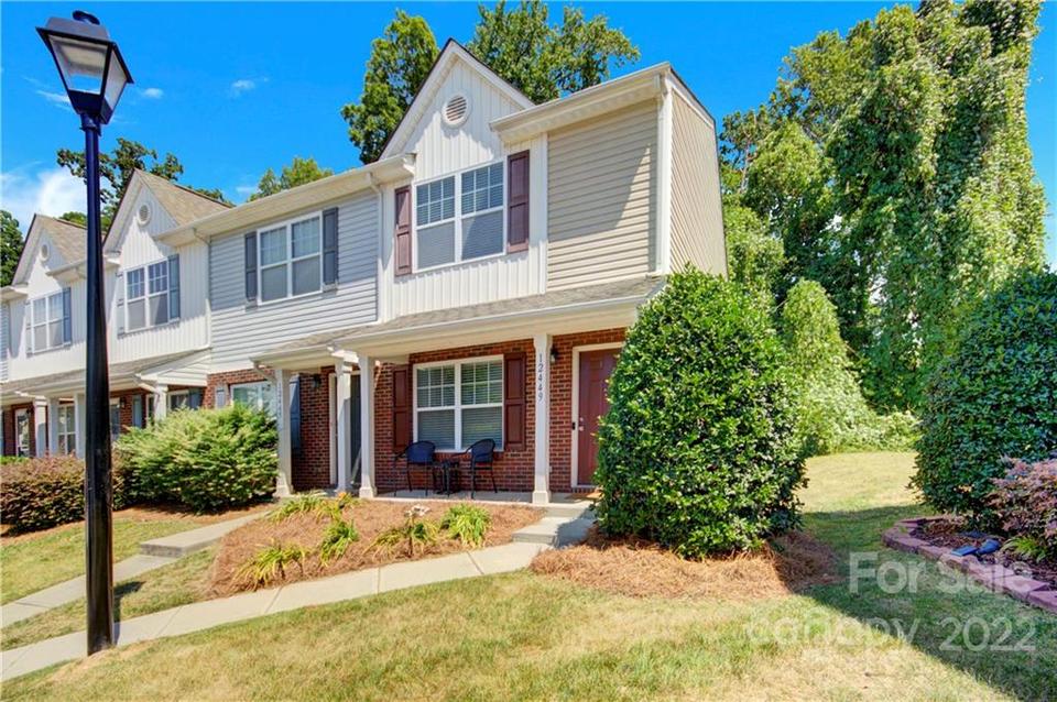 12449 Mcgrath Dr, Charlotte, NC 28269 | 13 Photos - Movoto