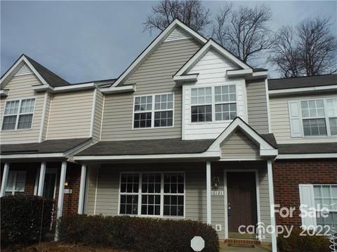 10121 Forest Landing Dr, Charlotte, NC 28213 | 14 Photos | MLS #3895623 ...