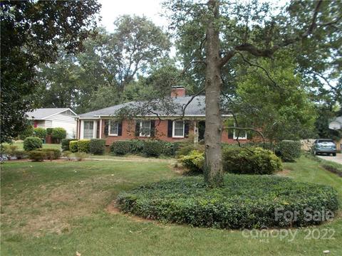 5447 Topping Pl, Charlotte, NC 28209 | 19 Photos | MLS #3906161 - Movoto