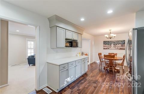 10909 Blue Heron Dr, Charlotte, NC 28226 | 40 Photos - Movoto