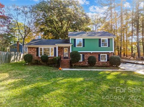 10909 Blue Heron Dr, Charlotte, NC 28226 | 40 Photos - Movoto