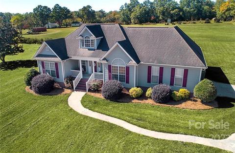 317 Peach Orchard Rd, Jefferson, SC 29718 | 44 Photos | MLS #3918009 ...