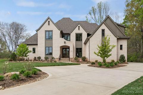 109 Redbird Ln, Weddington, NC 28104 | 44 Photos | MLS #4017240 - Movoto