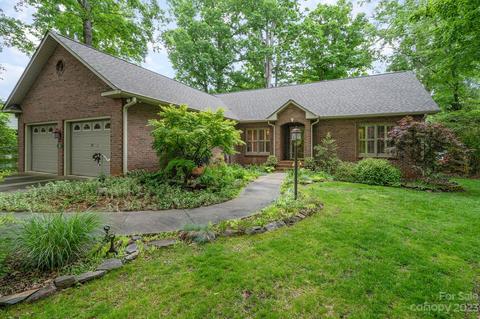 628 Red Fox Trl, Statesville, NC 28677 | 29 Photos | MLS #4027043 - Movoto