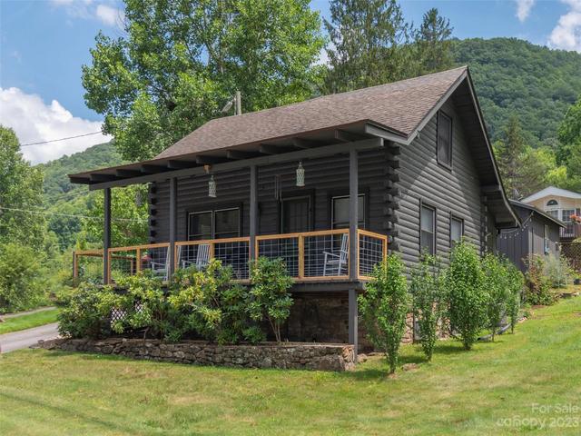 1623 Soco Rd, Maggie Valley, NC 28751 | 18 Photos - Movoto