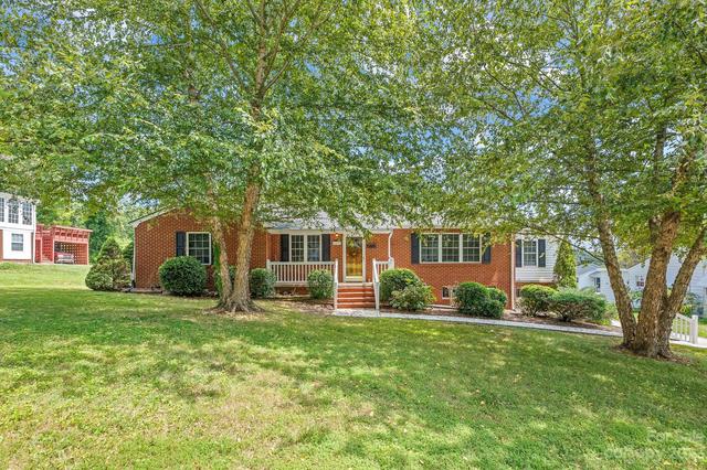 1027 Shamrock Rd, Asheboro, NC 27203 | 38 Photos - Movoto