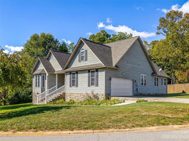 53 Helen Holcombe Way, Candler, NC 28715 | 30 Photos - Movoto
