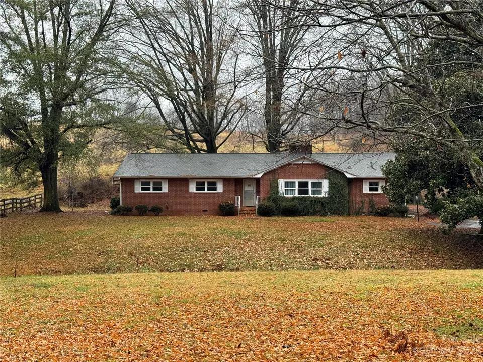 1842 Cora Caudill Rd, North Wilkesboro, NC 28659 | 25 Photos - Movoto