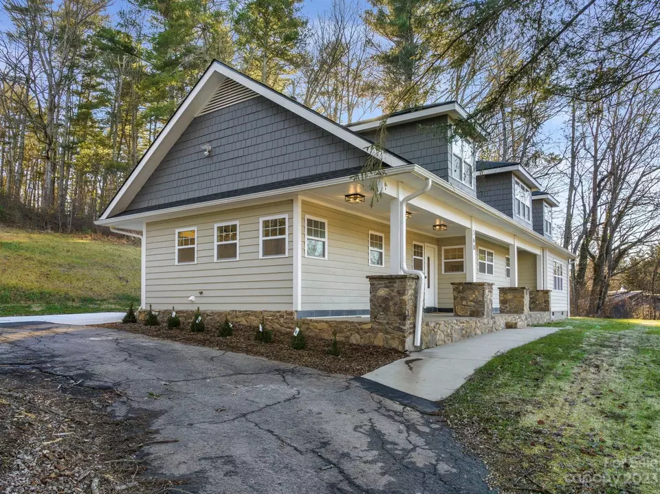 560 Aiken Rd, Asheville, NC 28804 | 27 Photos - Movoto