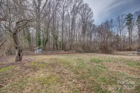 2714 Rufus Ratchford Rd, Gastonia, NC 28056 | 28 Photos - Movoto