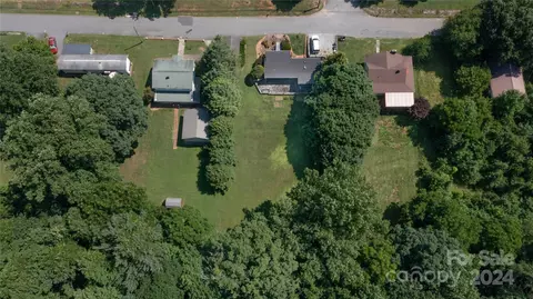 406 Shady Rest Rd, Morganton, NC 28655 | 20 Photos - Movoto