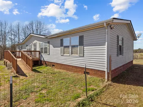 276 Andy Dr, Forest City, NC 28043 | 27 Photos - Movoto