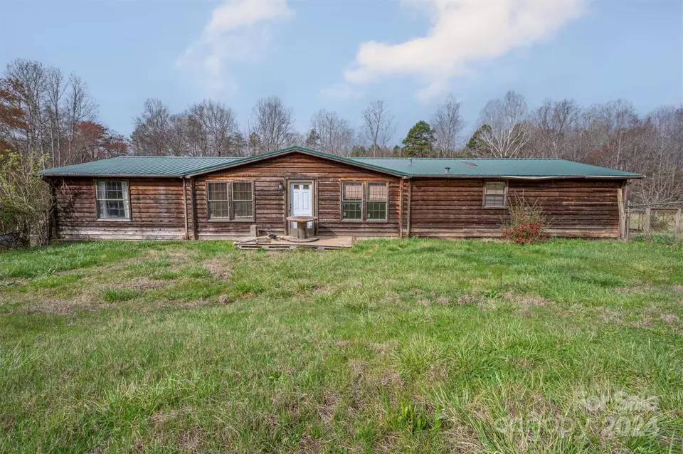 5199 Helms End Of Trl, Lincolnton, NC 28092 | 39 Photos - Movoto