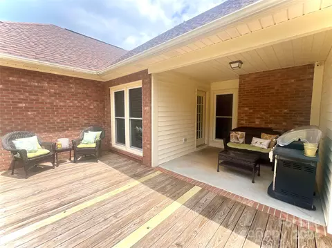 228 Provincial Rd, Gastonia, NC 28056 | 34 Photos - Movoto