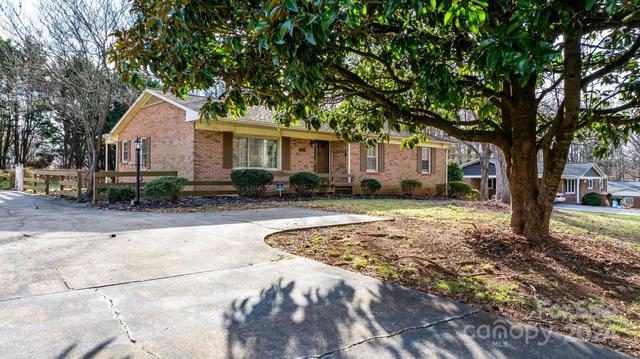 2808 Findley Rd, Statesville, NC 28625 | MLS# 4186694 | 46 Photos - Movoto