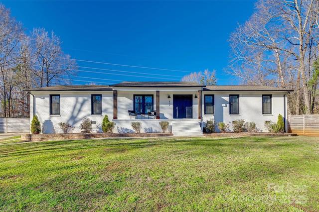 402 Lake Shore Dr, Fort Mill, SC 29715 | 31 Photos - Movoto