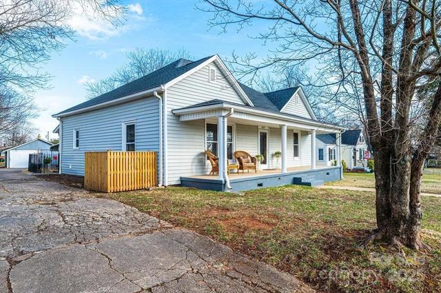 909 1st S Ave S, Conover, NC 28613 | 36 Photos - Movoto