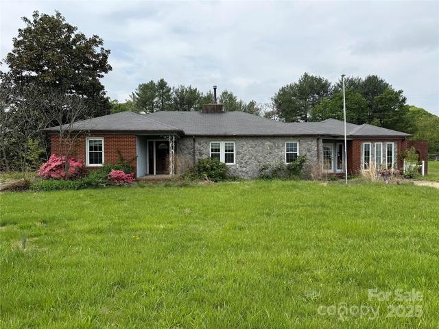 6482 Taylorsville E Hwy E, Hiddenite, NC 28636 | 28 Photos - Movoto
