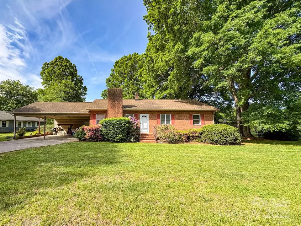 437 Old Mountain Rd, Statesville, NC 28677 | 6 Photos - Movoto